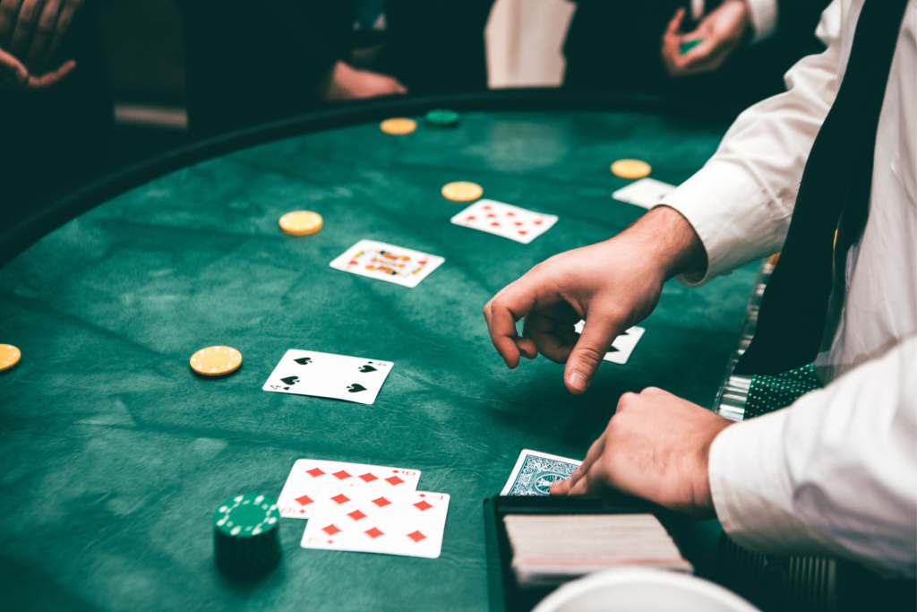 Poker 101: Essential Tips for Beginners | PokerDIY